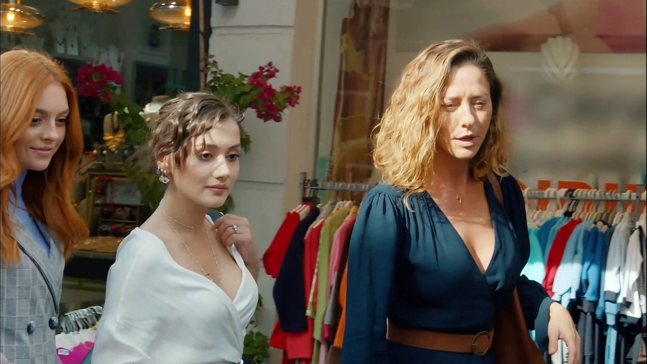 Dear Past - Episode 18 (Urdu Dubbed) | Sevgili Gecmis | پیارے ماضی ...