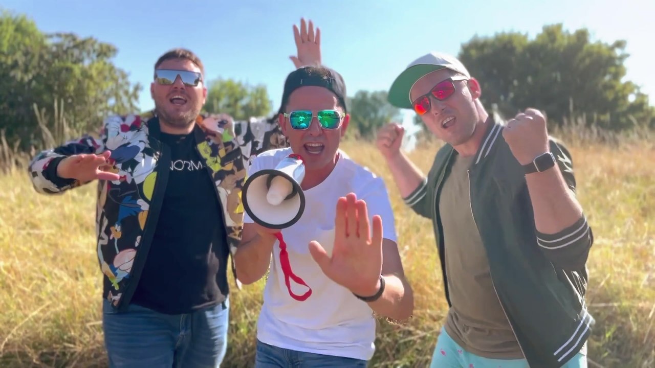 Unnormal - Taylor - video Dailymotion