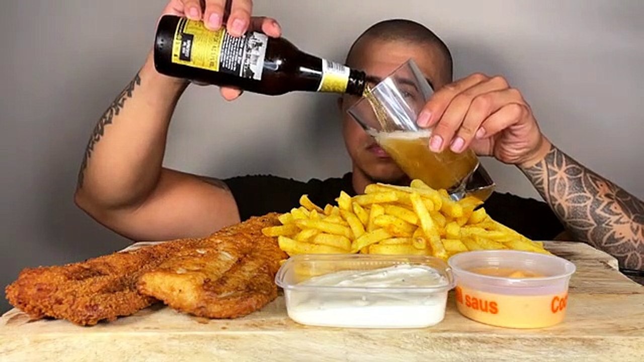 ASMR-EATING-FISH-AND-CHIPS-WITH-BEER-MUK_32 - video Dailymotion