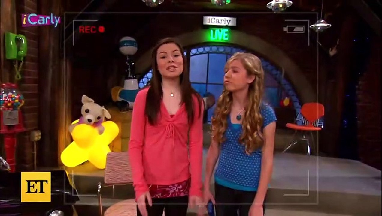 iCarly Turns 15! Miranda Cosgrove and Jennette McCurdy's Friendship ...