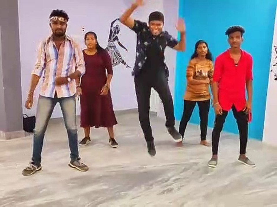 Dancing videos 2 short dancing videos - video Dailymotion