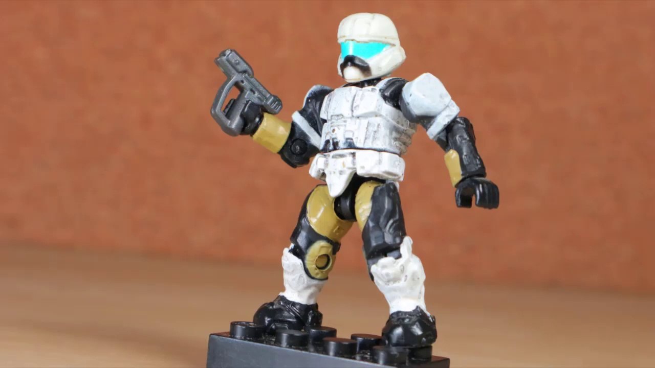 Mega Bloks HALO: Mystery Pack Series #3: UNSC Pilot (Arctic) || DOOM ...