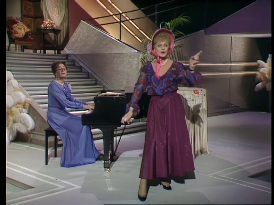 The Marti Caine Show (1977) S05E04 - Bernie Clifton / Hinge and Bracket ...