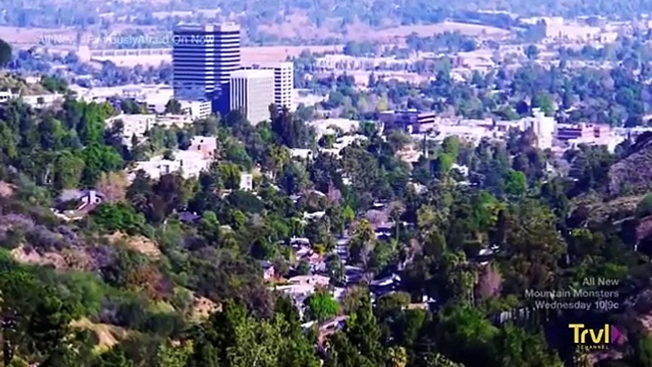 Famously Afraid - Se1 - Ep01 - Howie Mandel, Hal Sparks and Chloe ...