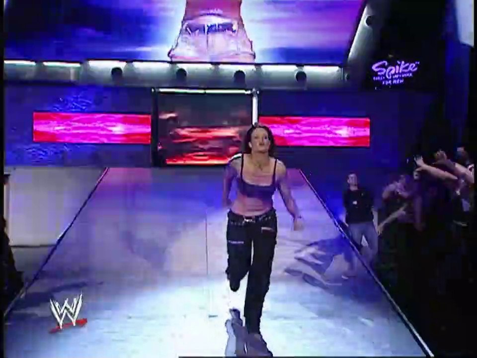 WWE Raw - Kane interrupts Lita's Match - 04.19.2004 - video Dailymotion