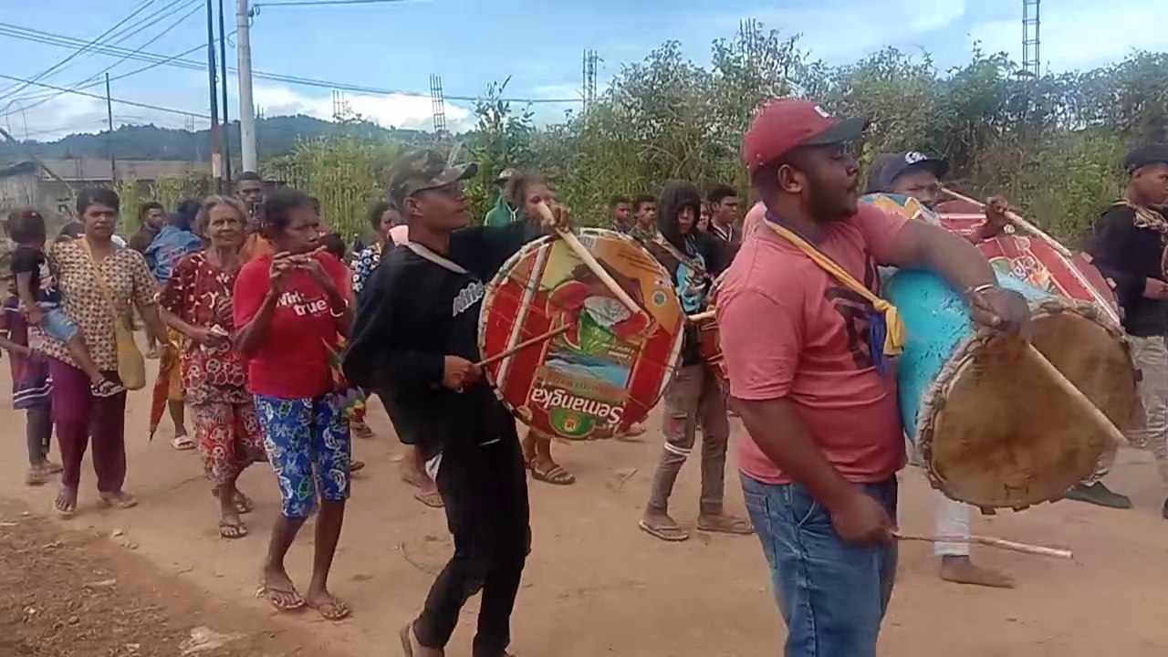 Musik Suling Tambur Khas Papua Di Sorong, PB - Video Dailymotion