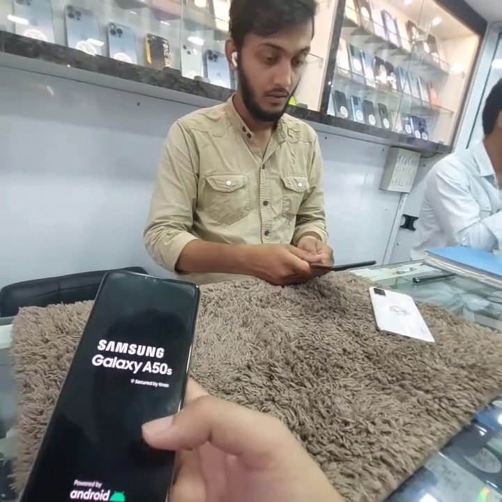 Apple iPhone 13 Pro Max under ₹60,000 & S22 Ultra ₹50,000 - video ...