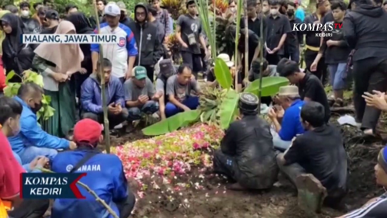 Korban Tragedi Kanjuruhan Terus Bertambah, Total 135 Orang Meninggal Dunia - Video Dailymotion