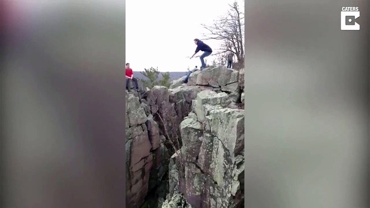 Il saute un ravin et passe tout prêt du drame - Vidéo Dailymotion