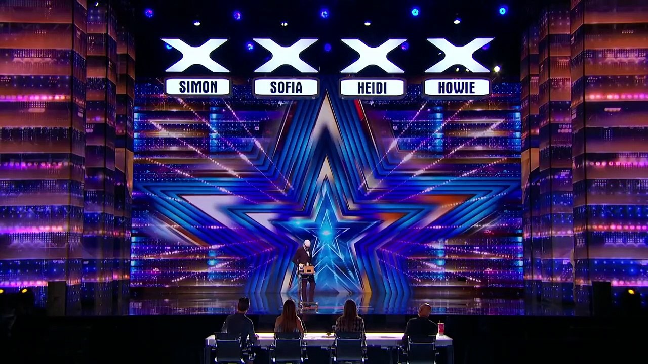 SPINE CHILLING Masked Magician Klek Entos SPOOKS the Judges on America ...