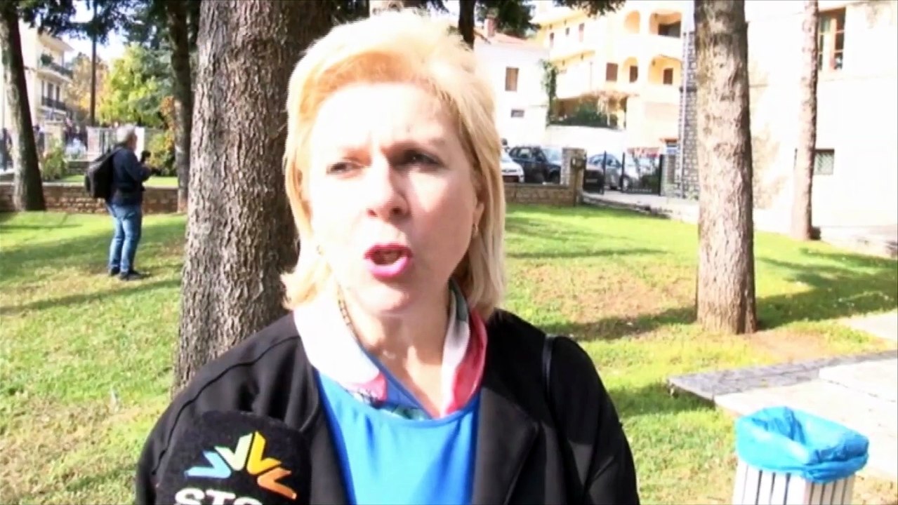 Καρπενήσι: Με την μαθητική παρέλαση κορυφώθηκαν οι εορταστικές ...