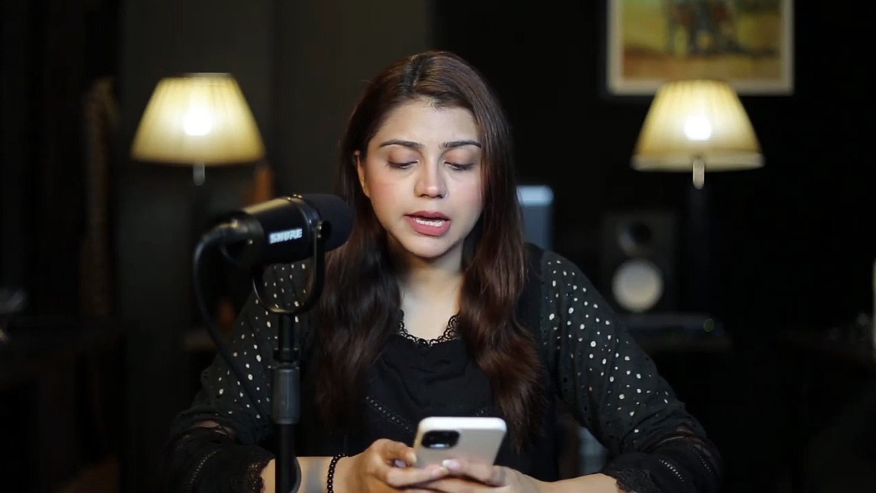 Reporter Sadaf Naeem Imran Khan k container k neechy aa k shaheed ...