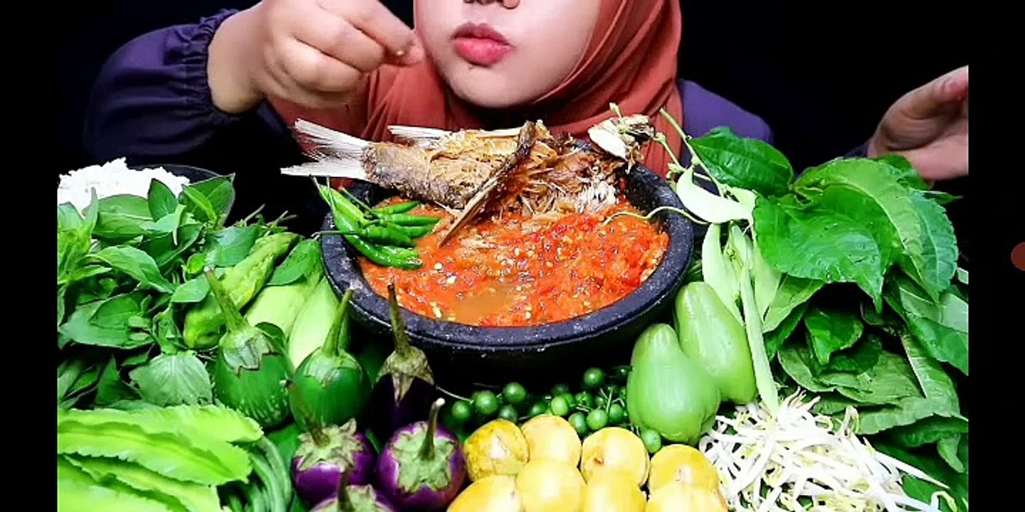 ASMR eats raw vegetables part1 - video Dailymotion