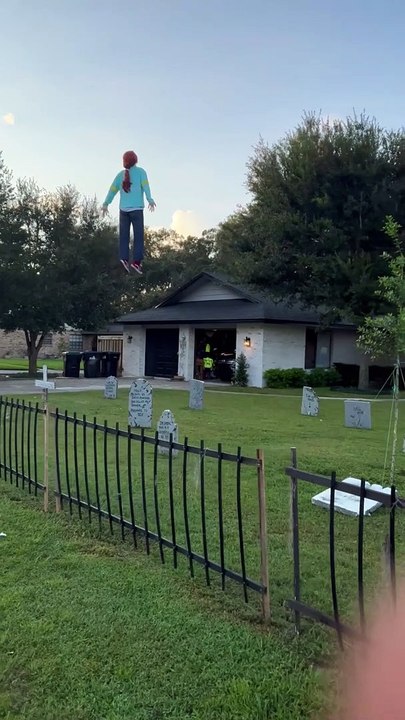 Floating Max Halloween Decoration - video Dailymotion