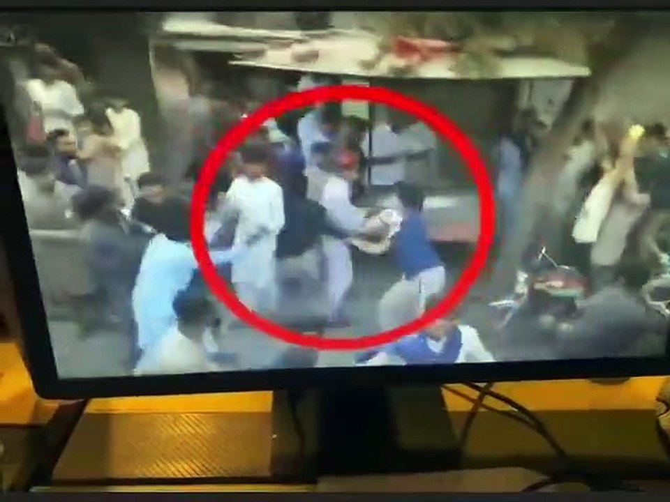 Watch: Hero bystander grabs gun from Imran Khan shooter, 'saves' his ...