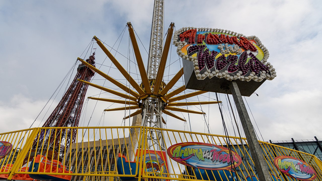 Massive Star Flyer ride returns to Blackpool as part of Christmas By ...