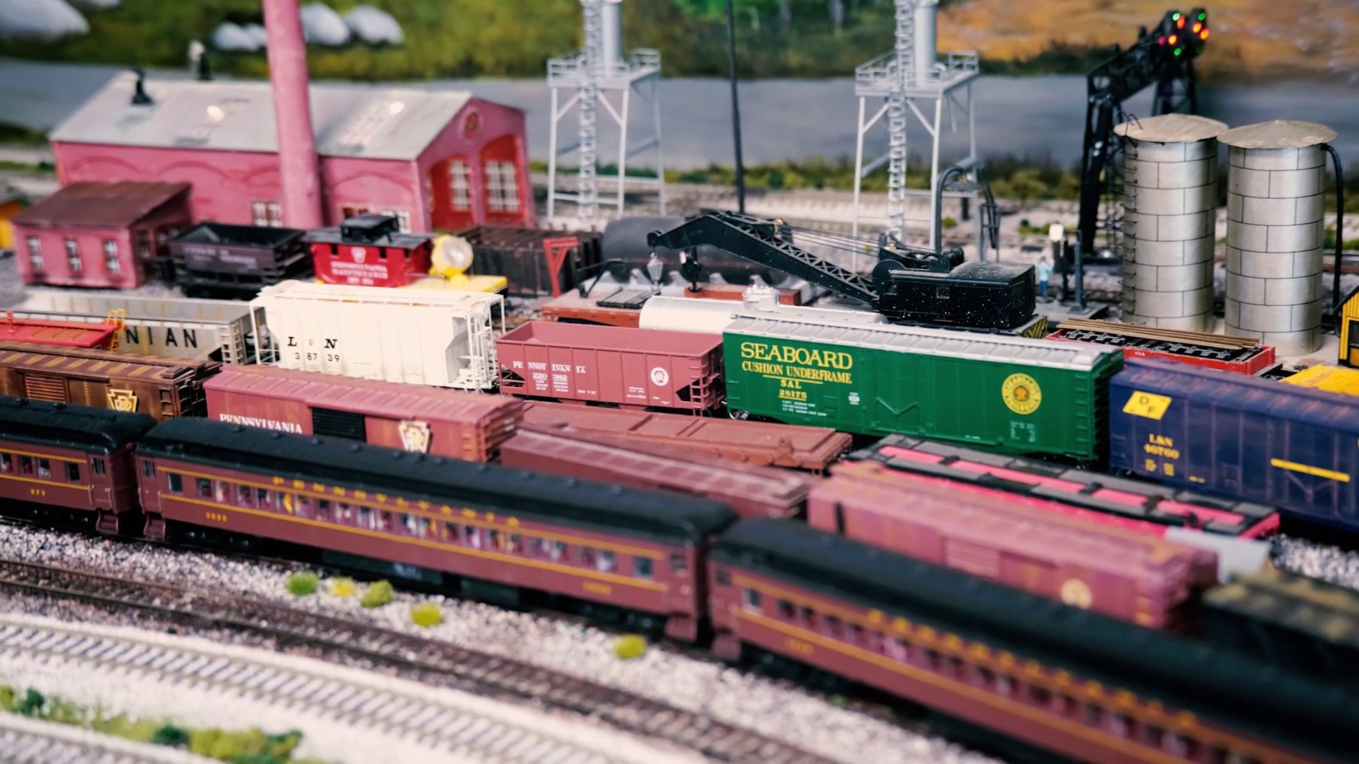 V Scale Model Railroading