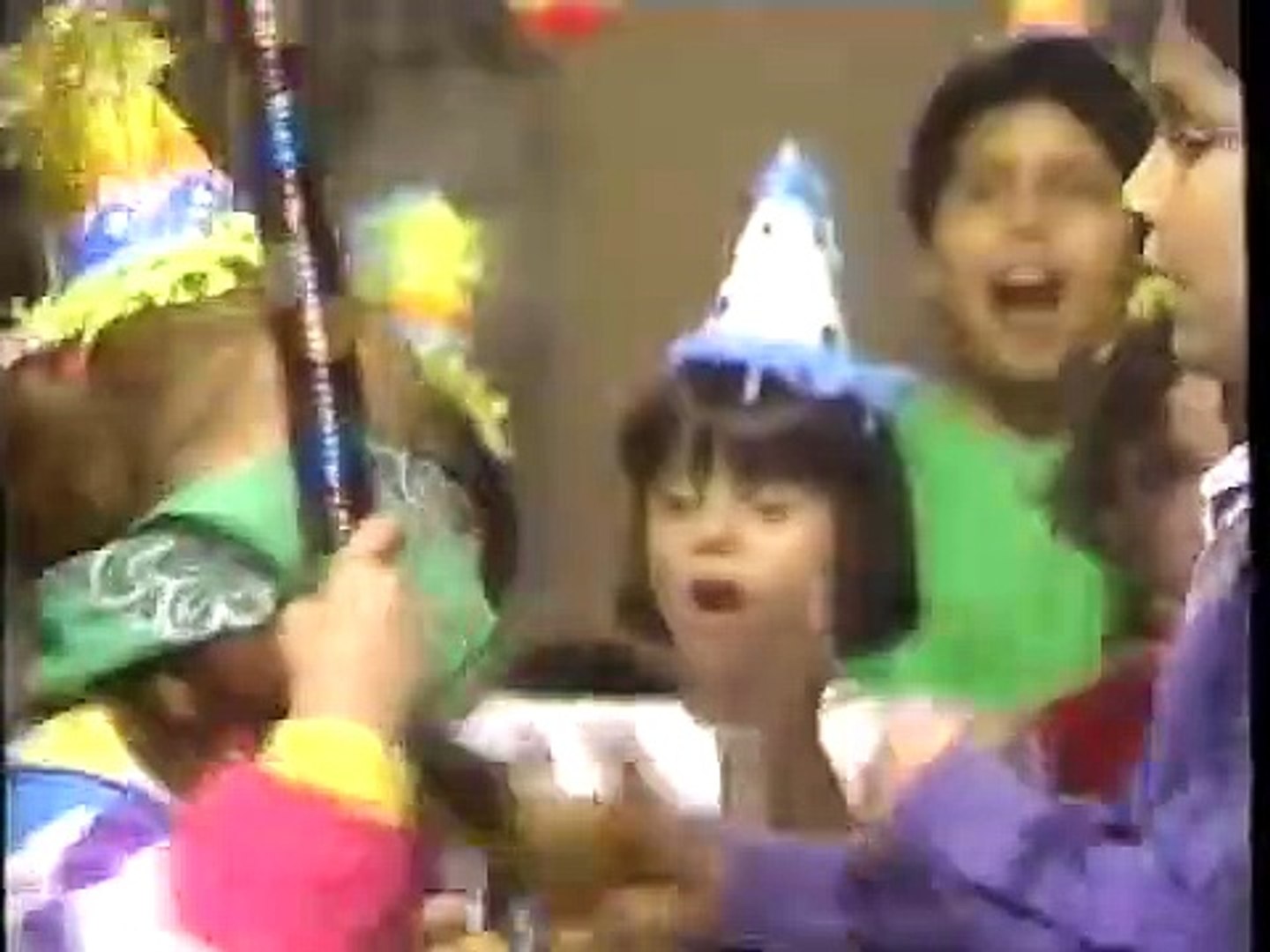 Sesame Workshop Around The World Sesame Street: Elmo's World Happy