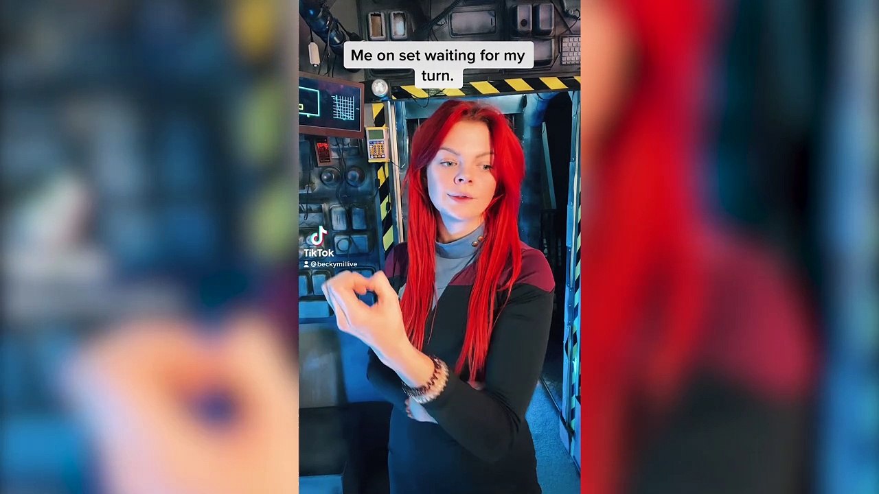 Single mum forced to live off food stamps now makes £100k a month selling saucy snaps - video ...