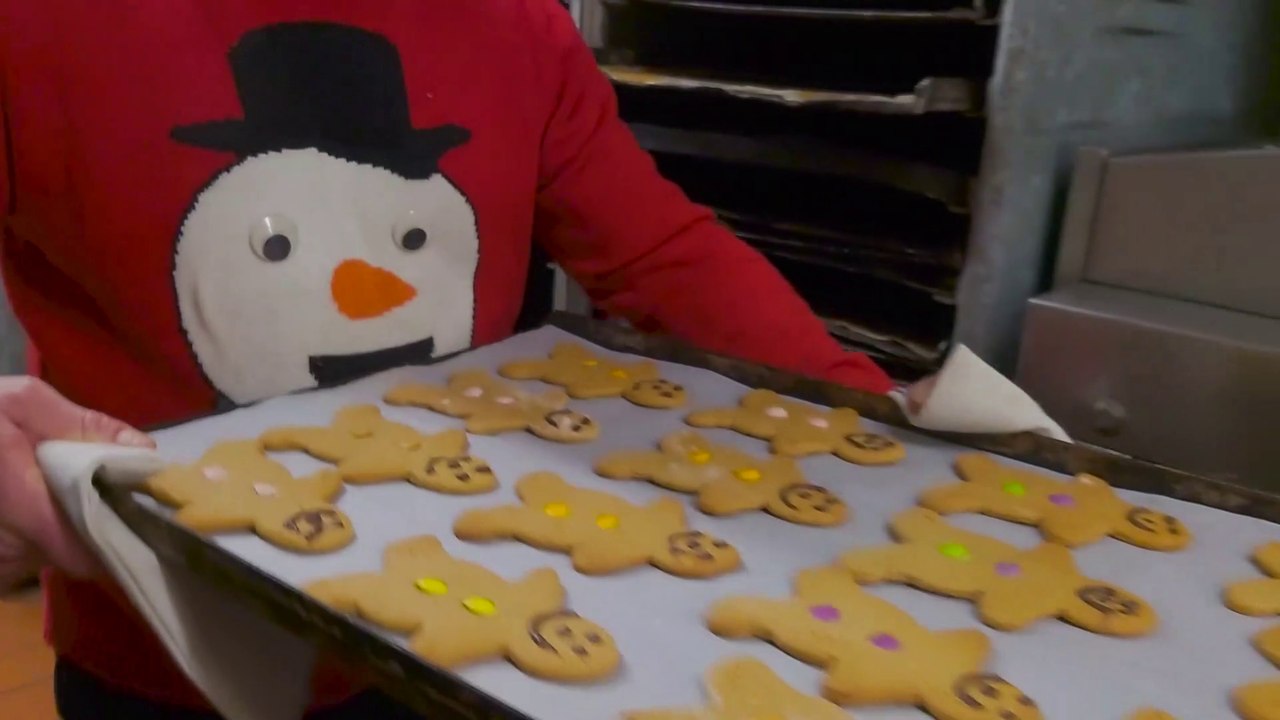 A bakery in Blackpool is selling "non-binary gingerbread people ...
