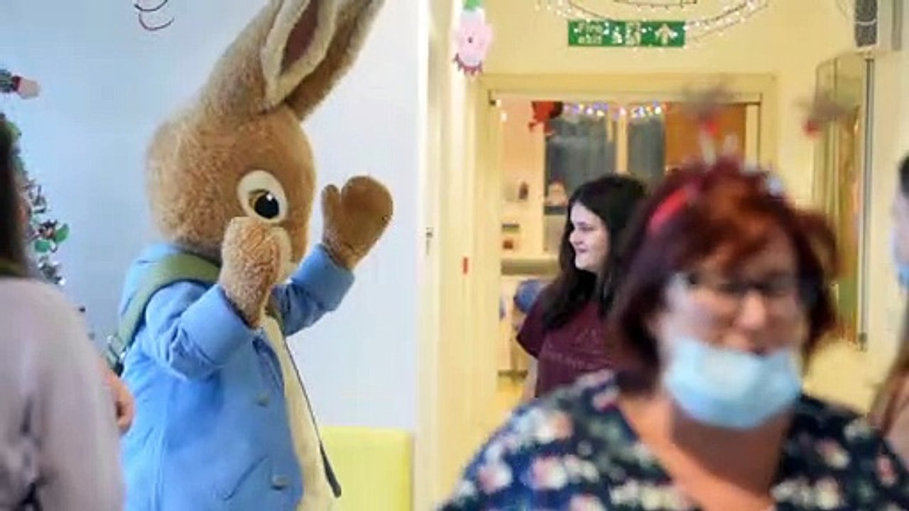 Peter Rabbit visits children in Blackpool Victoria Hospital - video ...