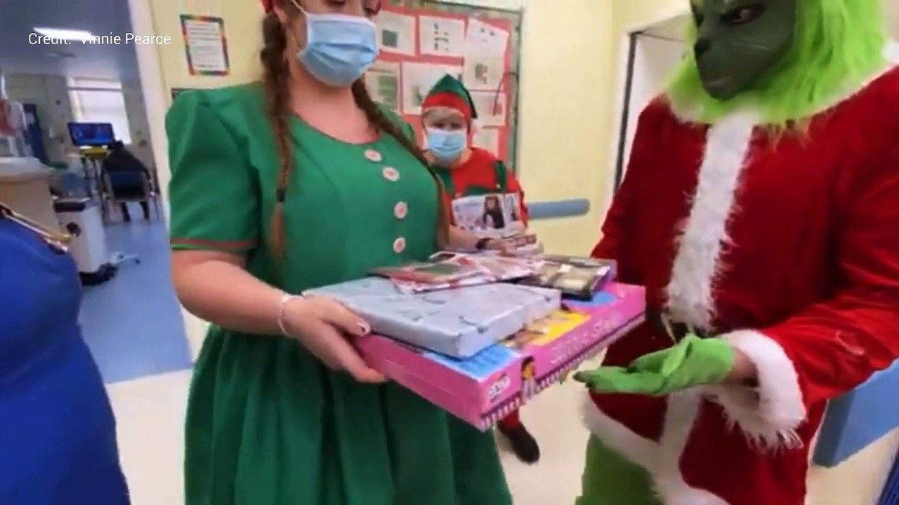 Santa and the Grinch visit hospitals this Christmas - video Dailymotion