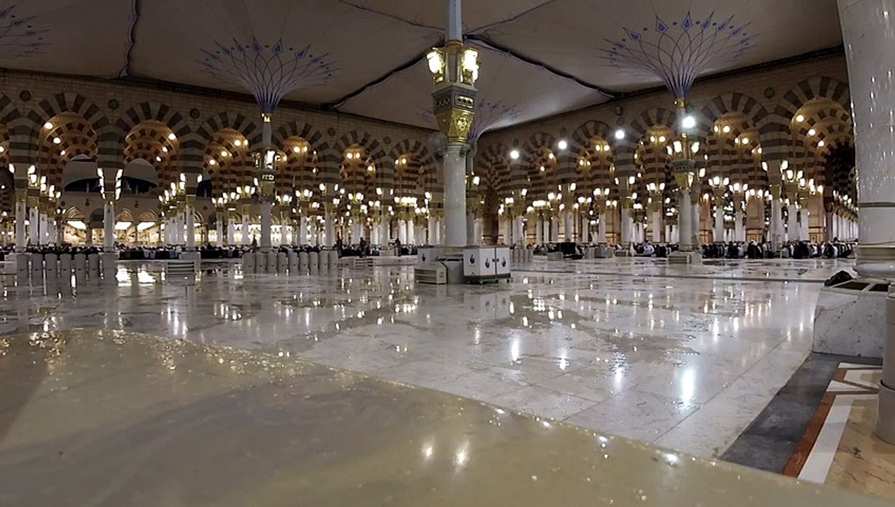 Medinah Masjid Nabawi Fajr Salah During Raining __@umrah2023_HIGH ...
