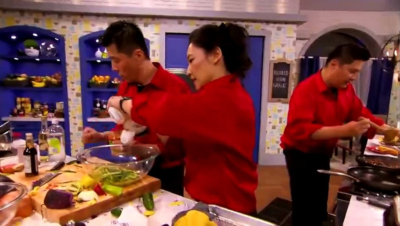 Family Food Showdown - Se1 - Ep04 - Military Food Truck Family vs ...