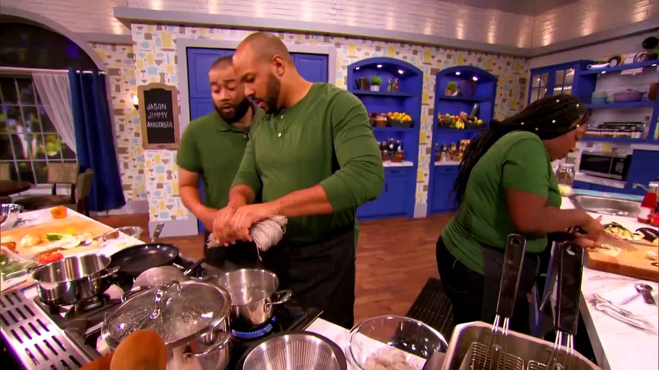 Family Food Showdown - Se1 - Ep08 - Southern Comfort Empire Family vs ...