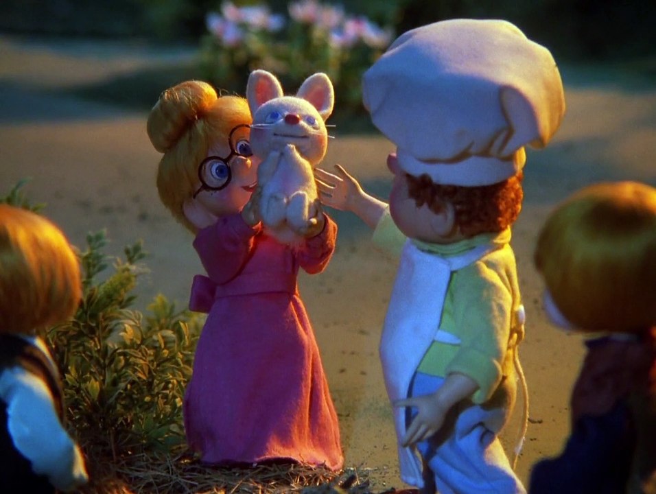 El Conejo de Pascua está llegando a la Ciudad 1977 Español Latino - The ...