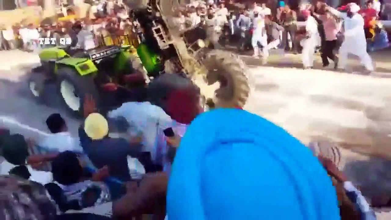 Amazing Tractor Incident _ Tractor stunt Fail - video Dailymotion