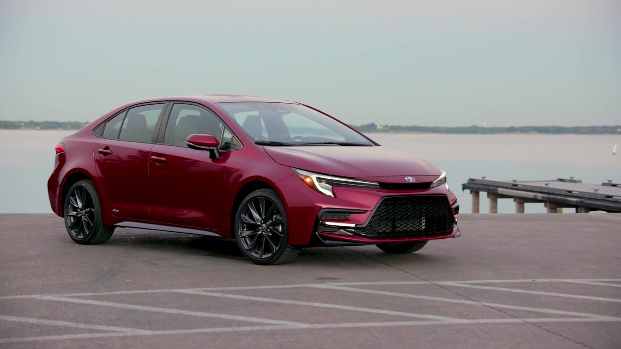 2023 Toyota Corolla SE Hybrid Exterior Design in Ruby Flare Pearl Car ...