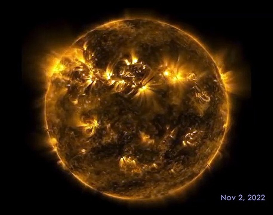 Time for some Sun salutations: Nasa video shows solar activity over 7 ...