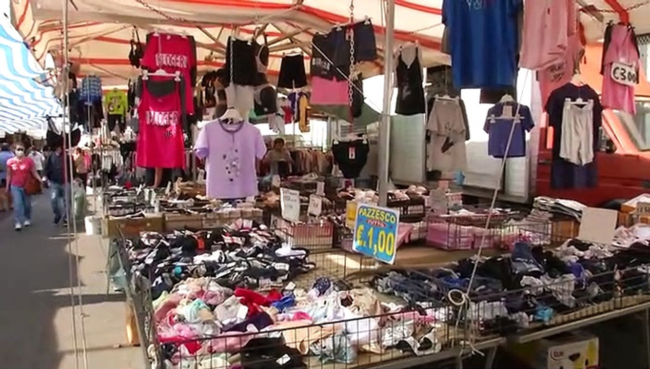 Messina, mercatali dell'area di via Orso Corbino in rivolta - Video ...