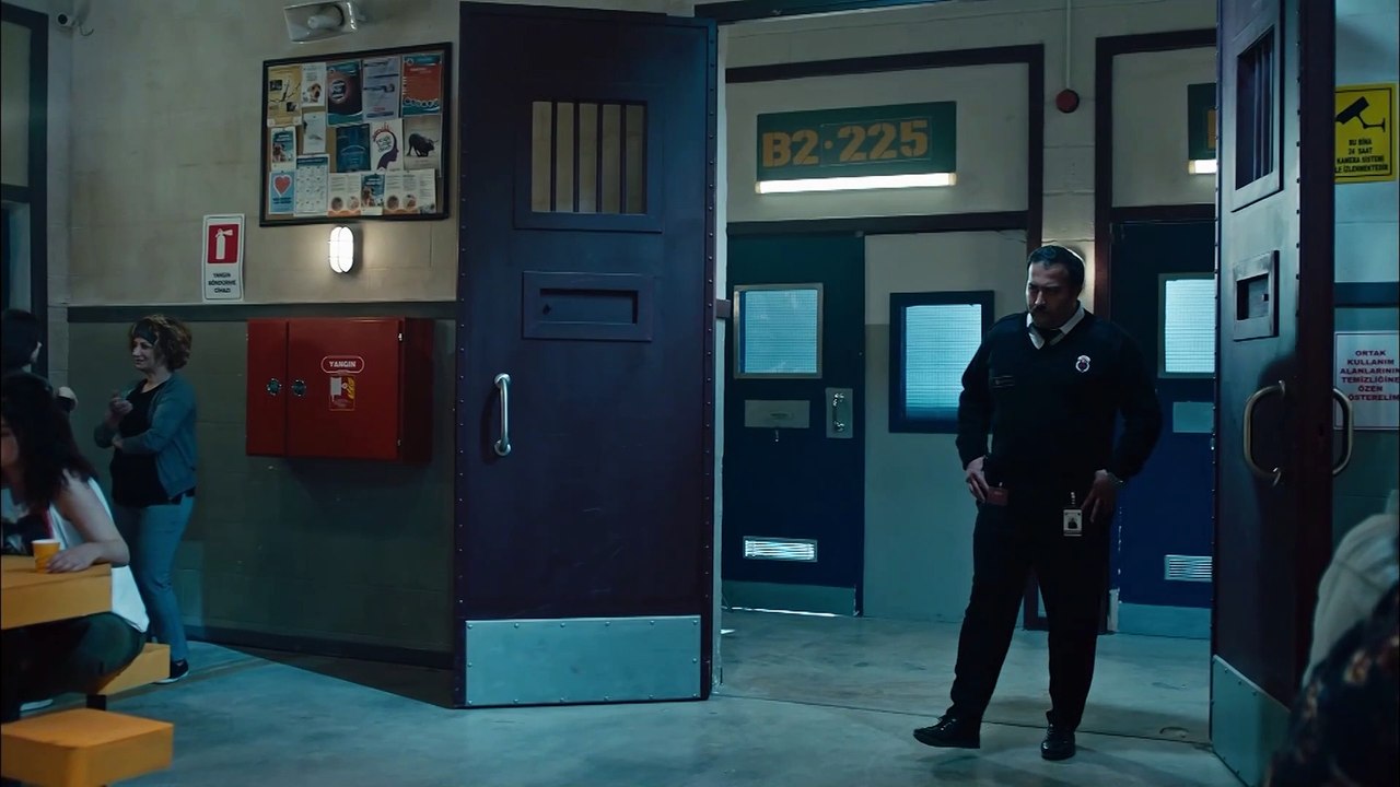 Avlu / The Yard - Episode 9 (English Subtitles) - video Dailymotion