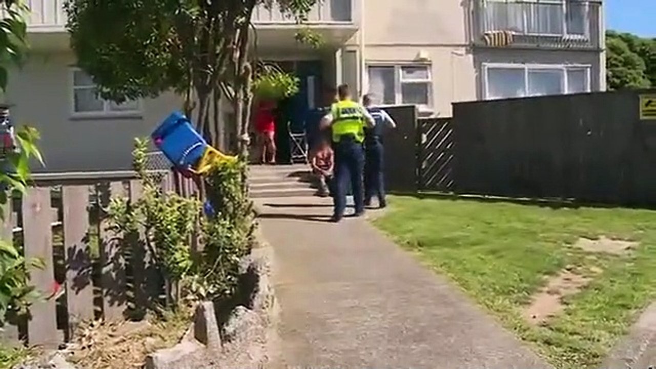 Police Ten 7 - Se24 - Ep17 HD Watch - video Dailymotion