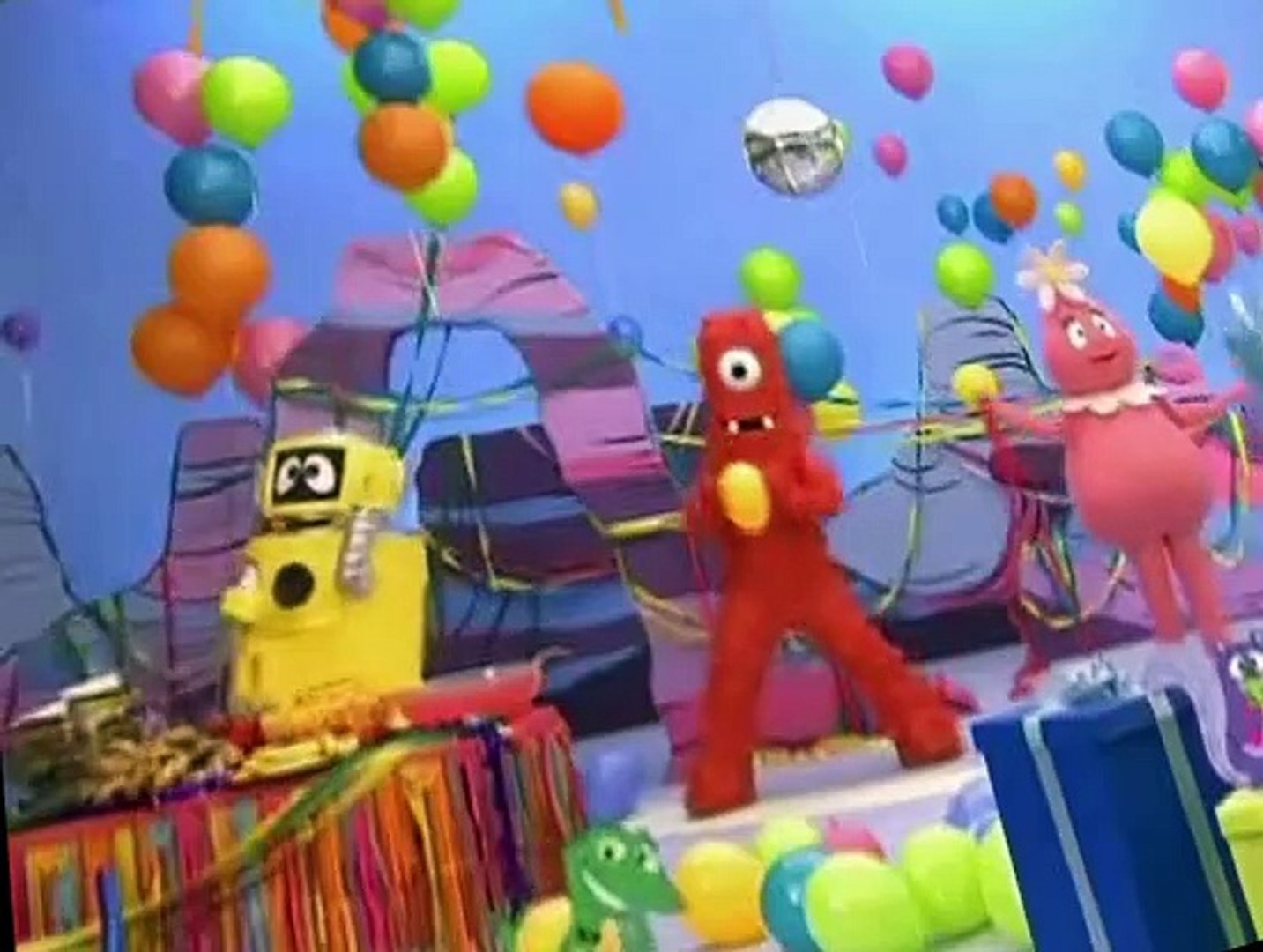 Yo Gabba Gabba Happy Birthday NICKELODEON ~ YO GABBA GABBA! ~ BIRTHDAY