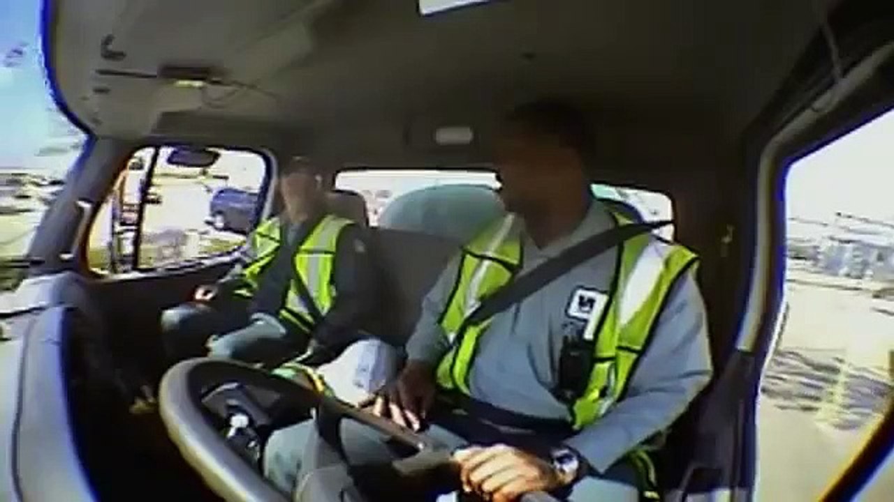 Undercover Boss Canada | show | 2012 | Official Trailer - video Dailymotion