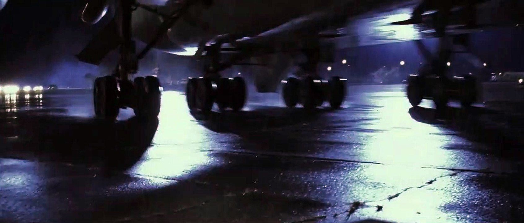 Airborne | movie | 2011 | Official Trailer - video Dailymotion