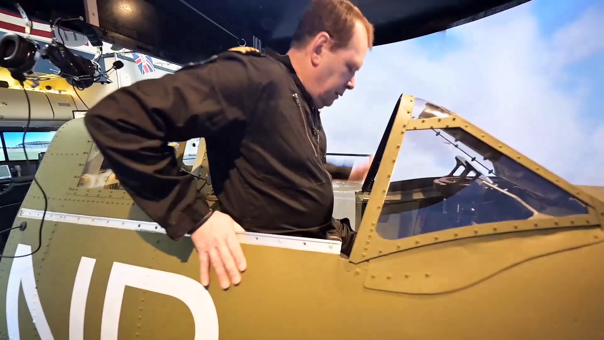 Ex-airman spends two years building £30k Spitfire replica