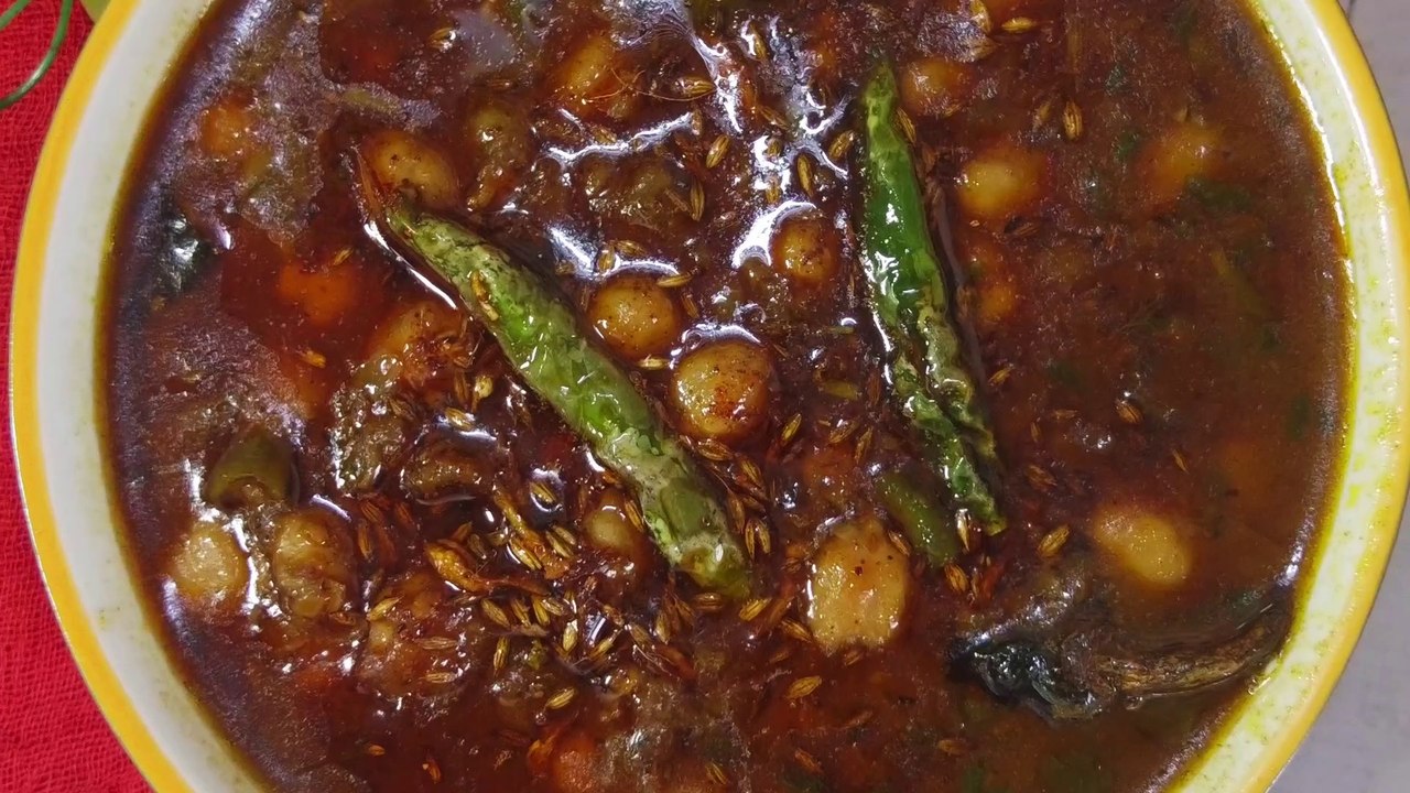 Master the Art of Amritsari Pindi Chole with this Simple Recipe ...