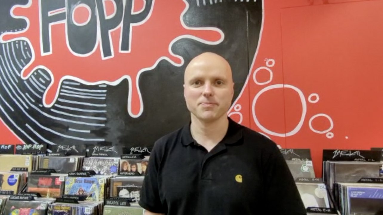 An exclusive look at a new Edinburgh Fopp store - video Dailymotion