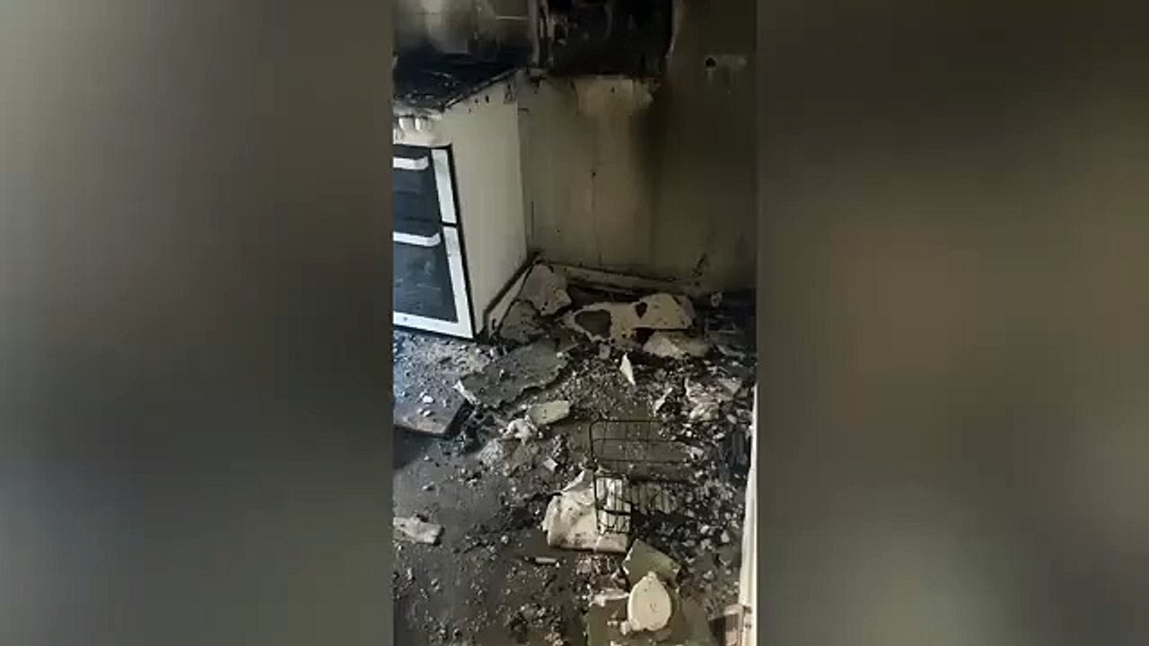 Kitchen destroyed after cheese on toast fail sparks fire - video ...