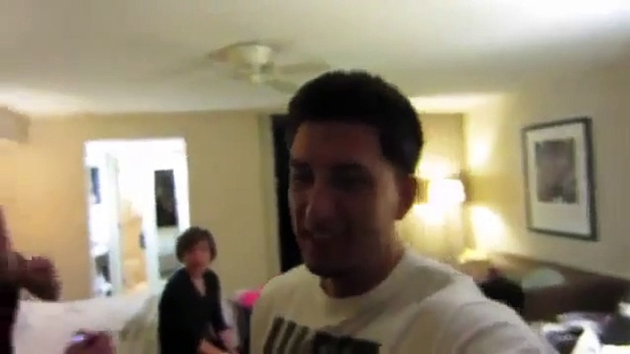 BOYFRIEND CAUGHT CHEATING REVENGE PRANK - PRANKVSPRANK - Vidéo Dailymotion