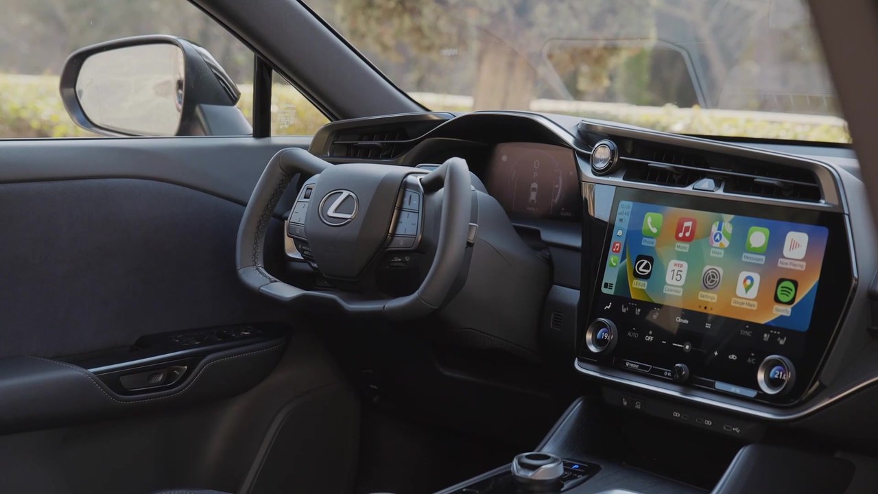 The new Lexus RZ 450e Interior Design in Sonic Copper bi-tone - video ...