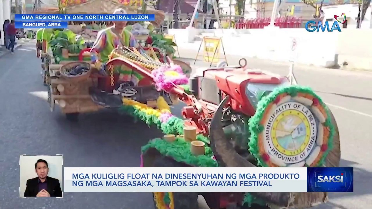 Mga kuliglig float na dinesenyuhan ng mga produkto ng mga magsasaka ...