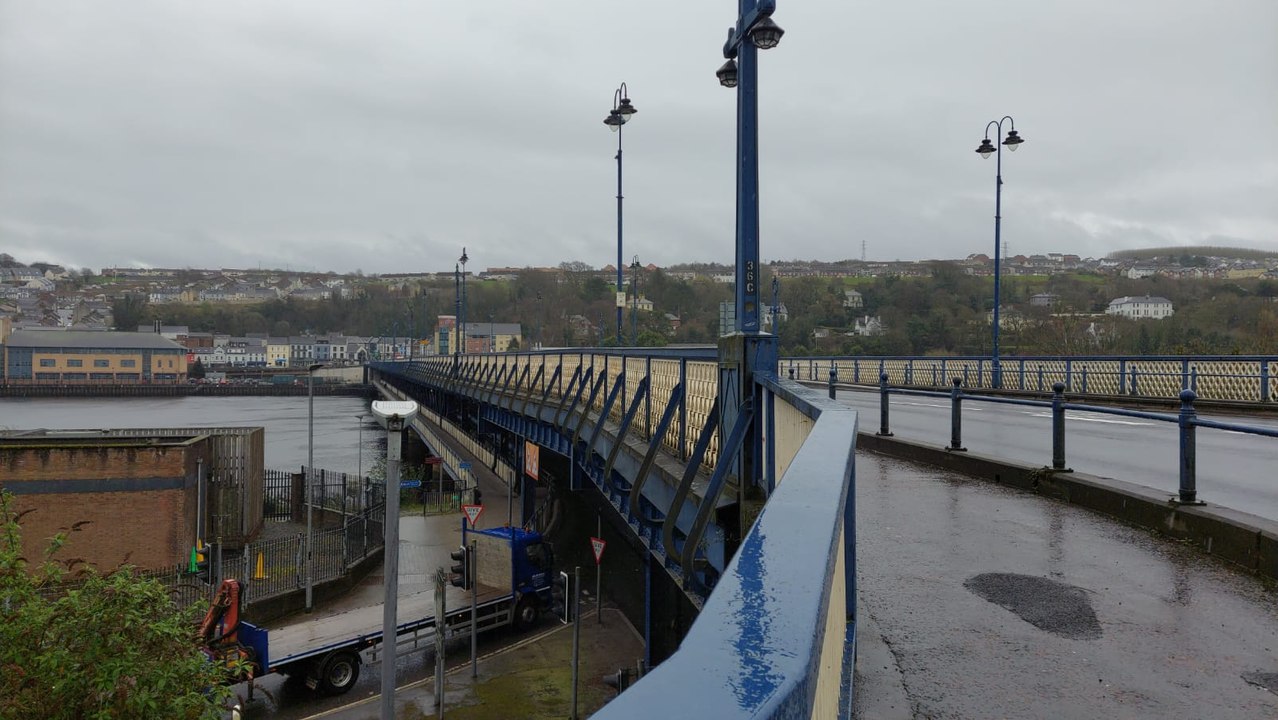 Craigavon Bridge Derry - video Dailymotion