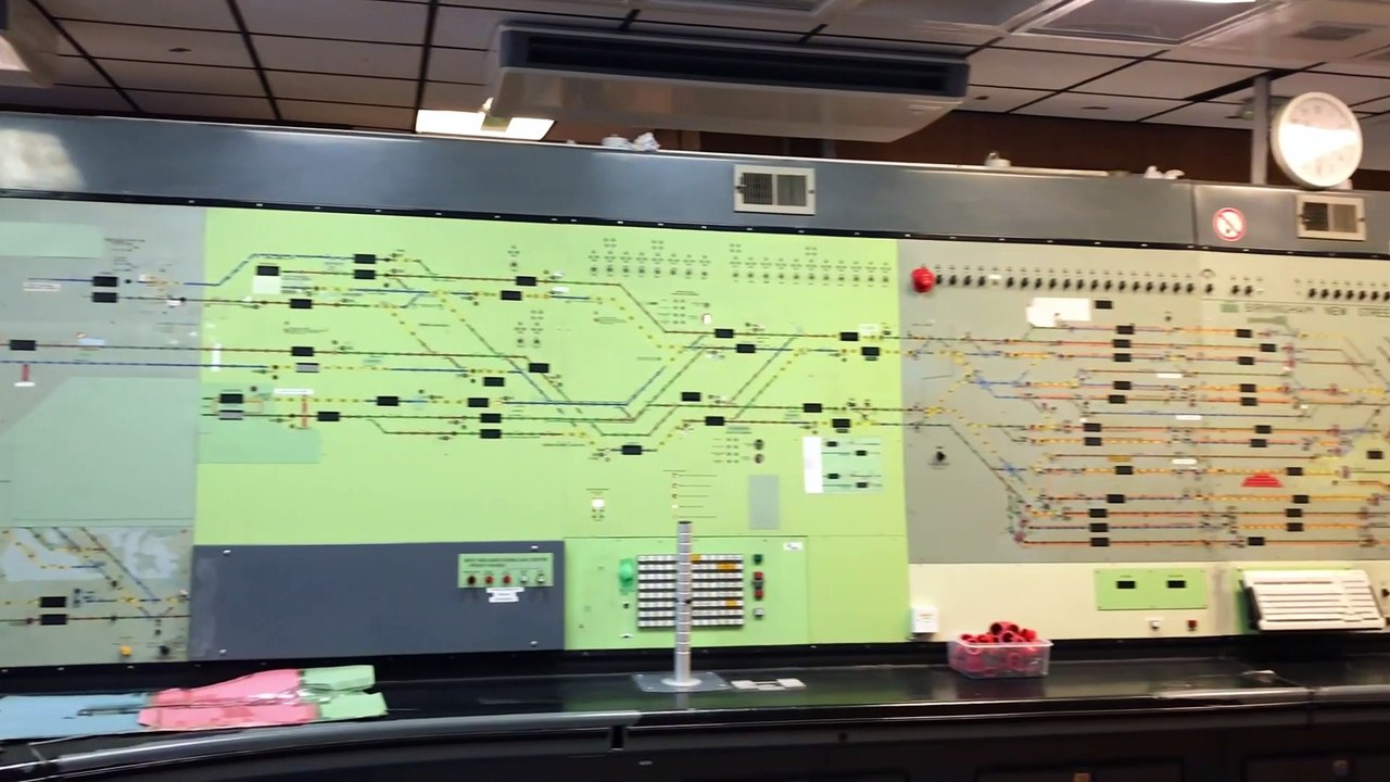 See inside Birmingham New Street's famous Brutalist signal box after ...