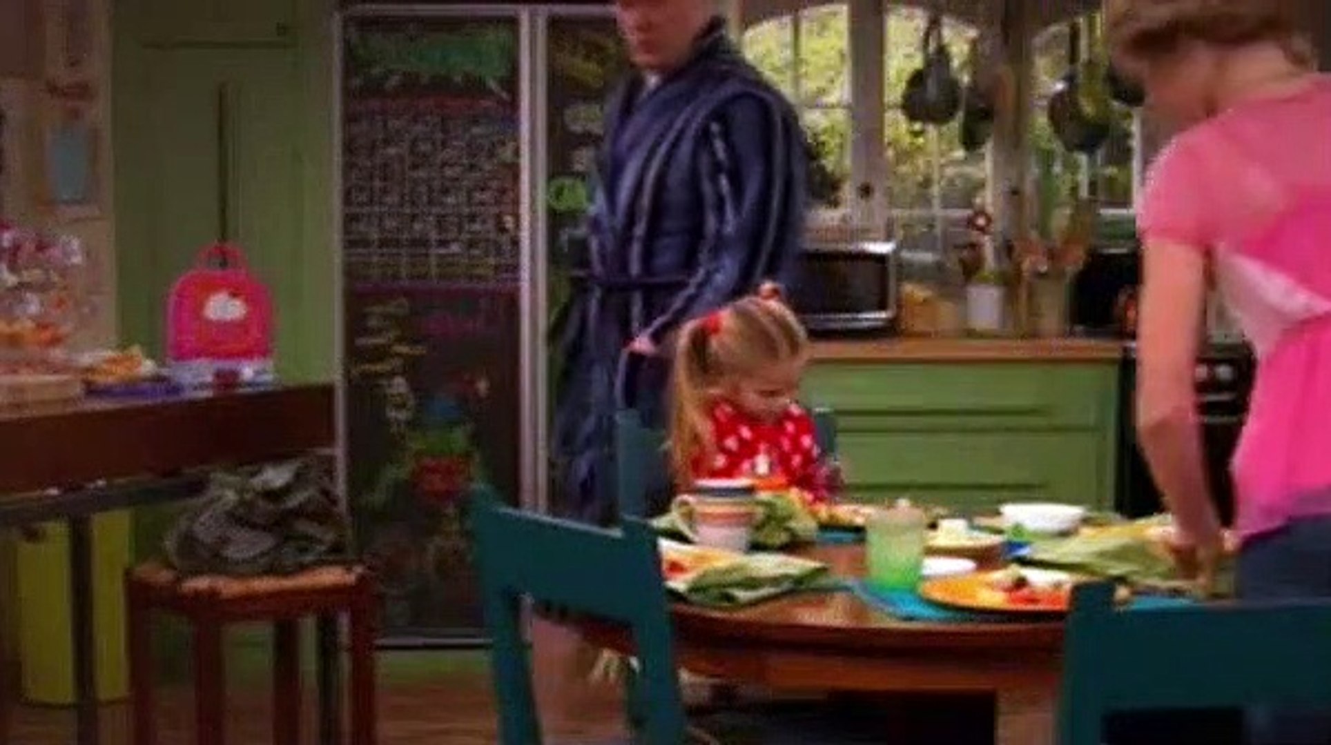 Good Luck Charlie Kitchen