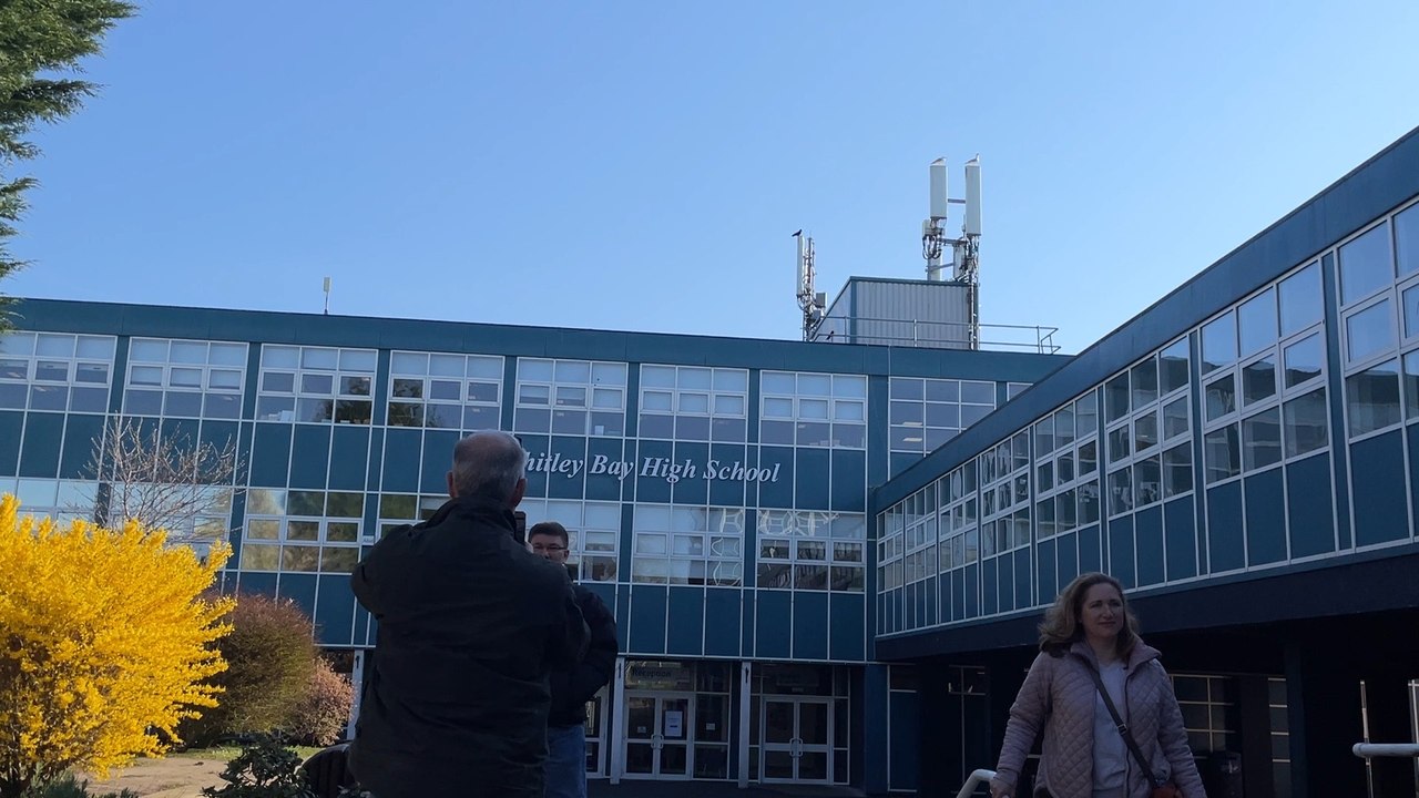 Whitley Bay High School opens its doors to past pupils - video Dailymotion